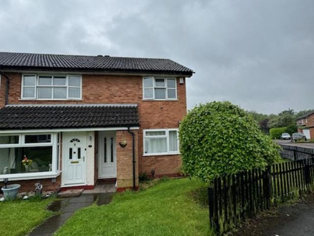 2 bedroom maisonette for sale