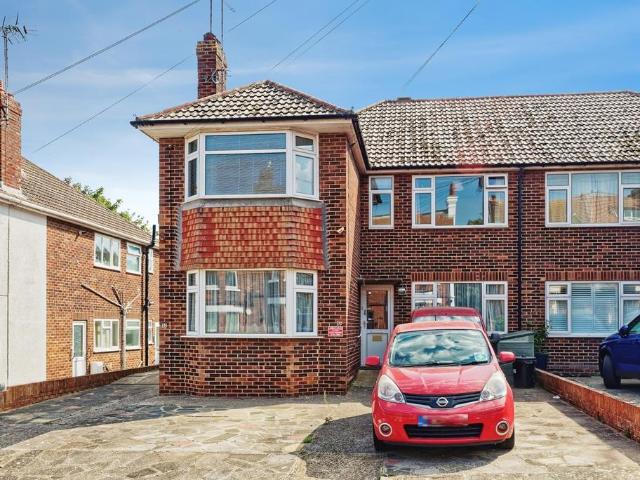 2 bedroom maisonette for sale
