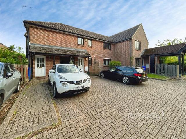2 bedroom maisonette for sale