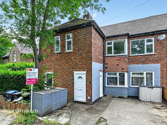2 bedroom maisonette for sale