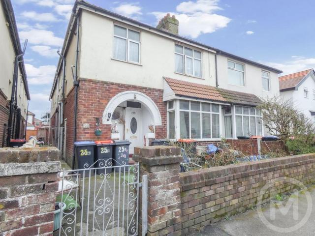 2 bedroom maisonette for sale
