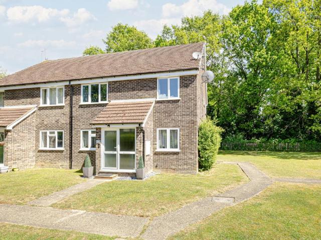 2 bedroom maisonette for sale
