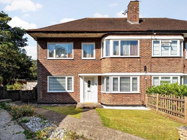 2 bedroom maisonette for sale
