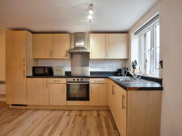 2 bedroom maisonette for sale