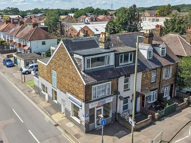 2 bedroom maisonette for sale