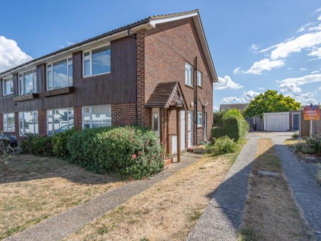 2 bedroom maisonette for sale