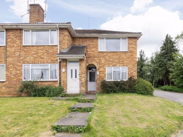 2 bedroom maisonette for sale
