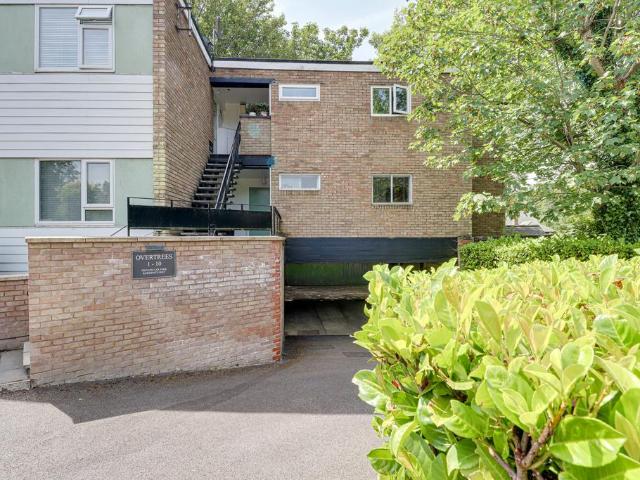 2 bedroom maisonette for sale
