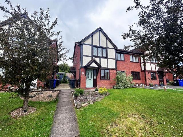 2 bedroom maisonette for sale