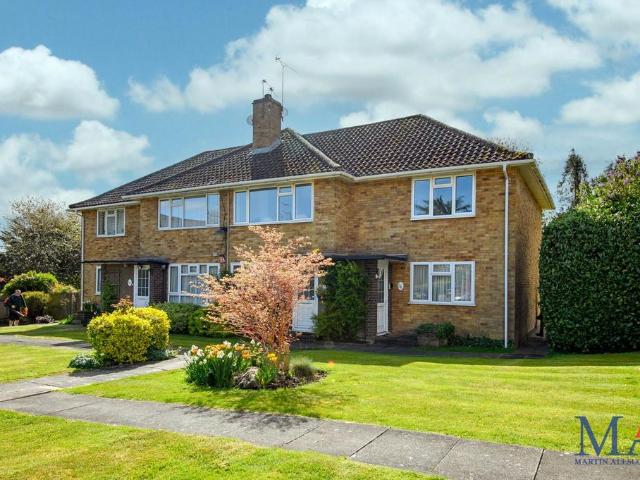 2 bedroom maisonette for sale