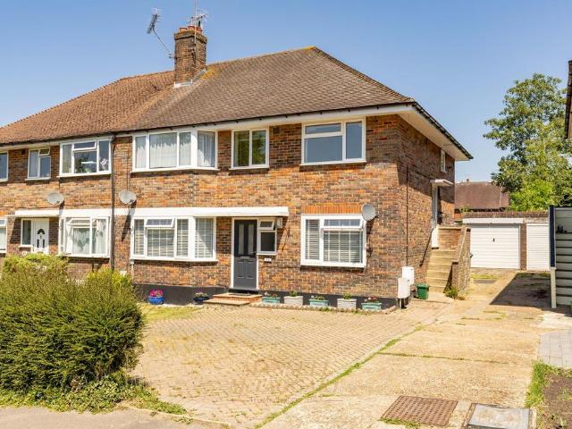 2 bedroom maisonette for sale