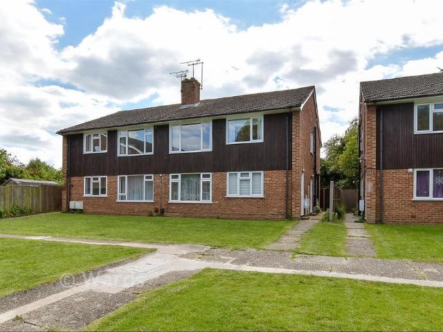 2 bedroom maisonette for sale