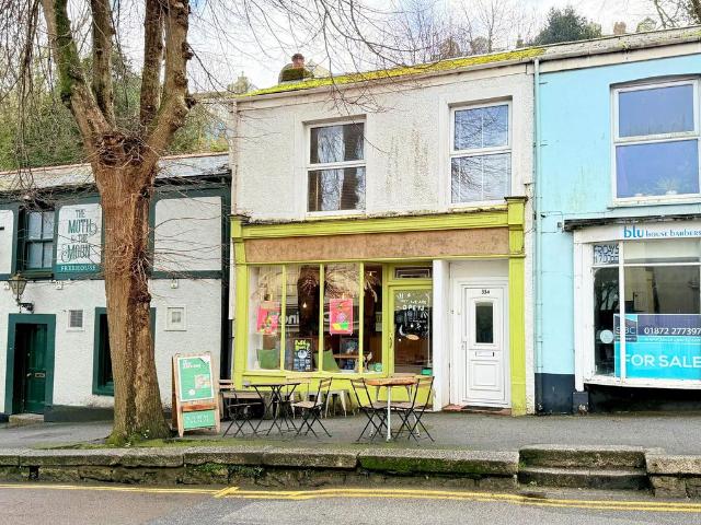 2 bedroom maisonette for sale