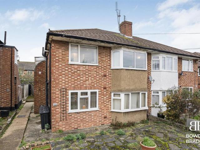 2 bedroom maisonette for sale