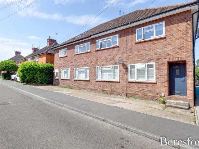 2 bedroom maisonette for sale