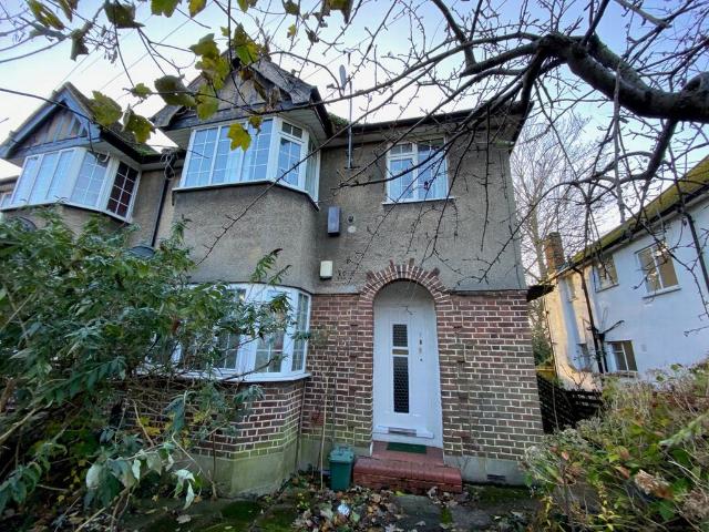 2 bedroom maisonette for sale