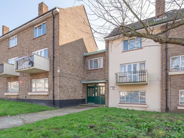 2 bedroom maisonette for sale
