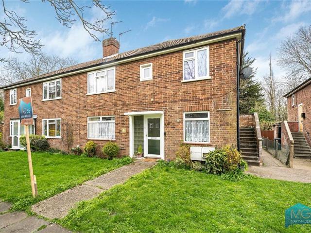 2 bedroom maisonette for sale