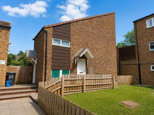 2 bedroom maisonette for sale