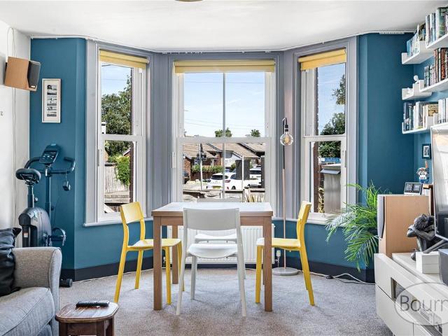 2 bedroom maisonette for sale
