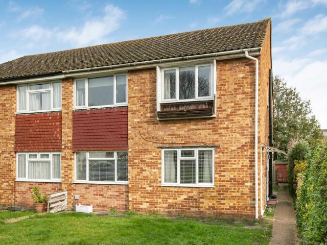 2 bedroom maisonette for sale