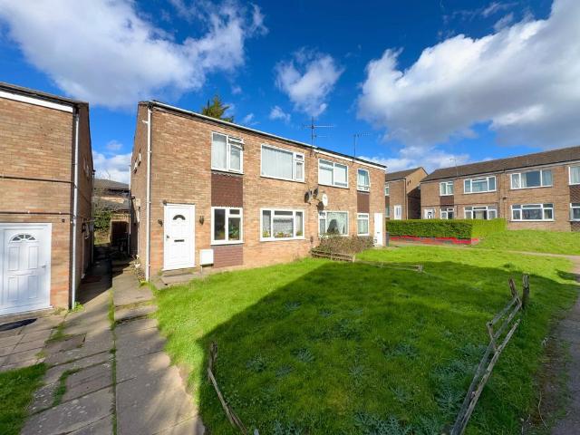 2 bedroom maisonette for sale