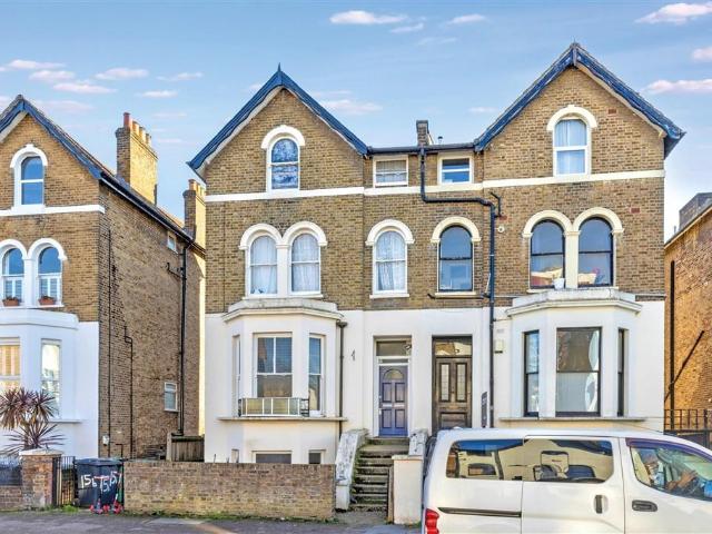 2 bedroom maisonette for sale