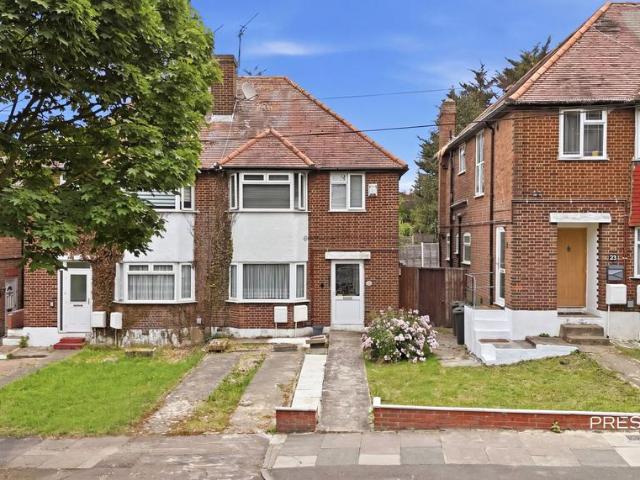 2 bedroom maisonette for sale