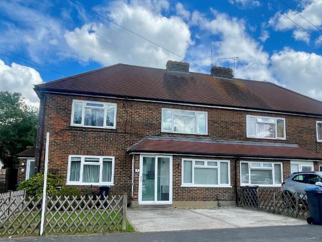 2 bedroom maisonette for sale