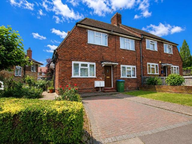 2 bedroom maisonette for sale