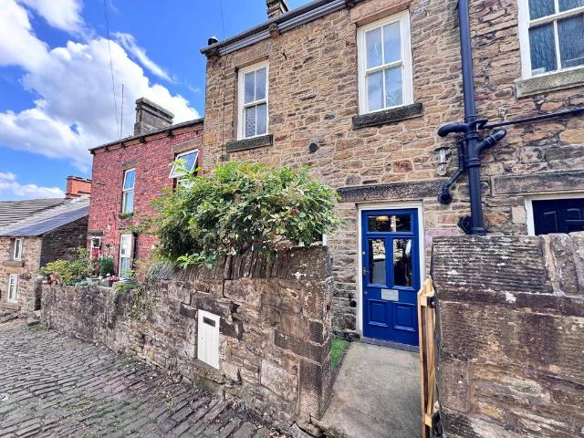 2 bedroom maisonette for sale