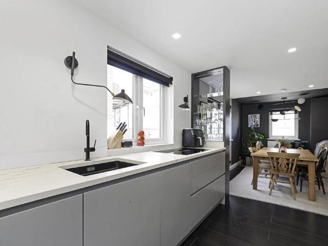 2 bedroom maisonette for sale
