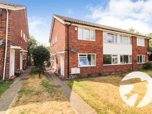 2 bedroom maisonette for sale