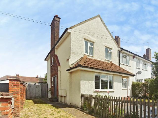 2 bedroom maisonette for sale
