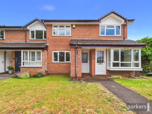 2 bedroom maisonette for sale
