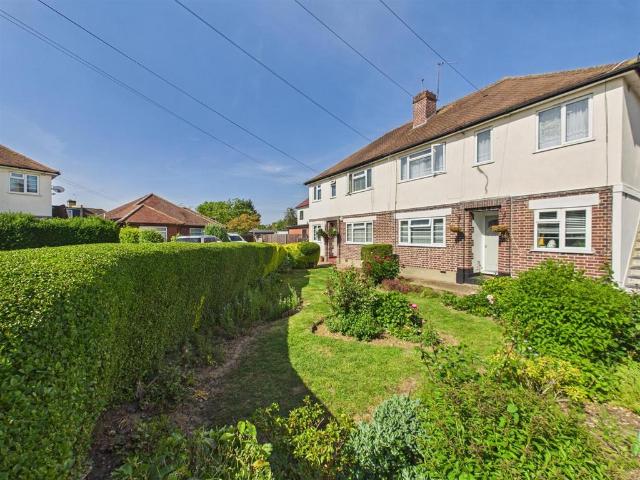 2 bedroom maisonette for sale