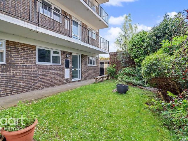 2 bedroom maisonette for sale