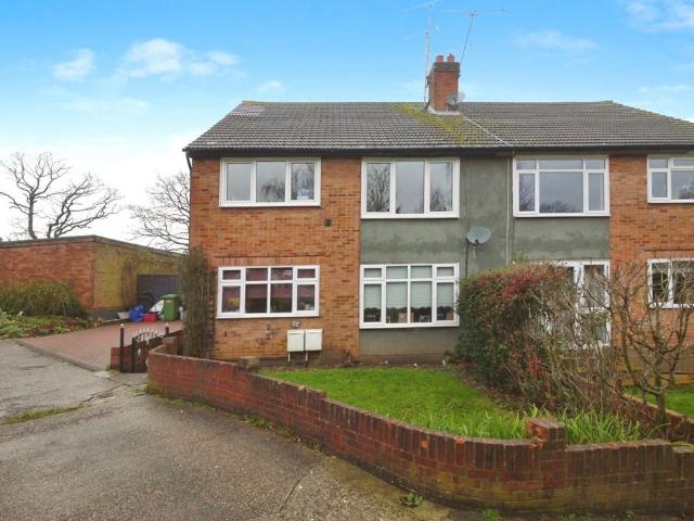 2 bedroom maisonette for sale