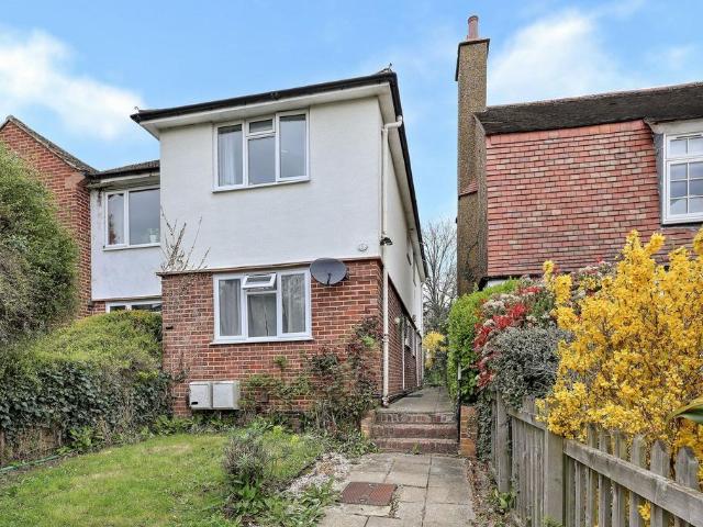 2 bedroom maisonette for sale