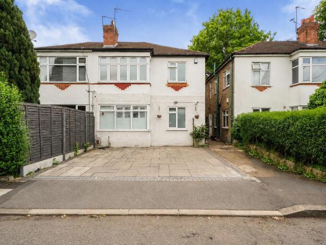 2 bedroom maisonette for sale