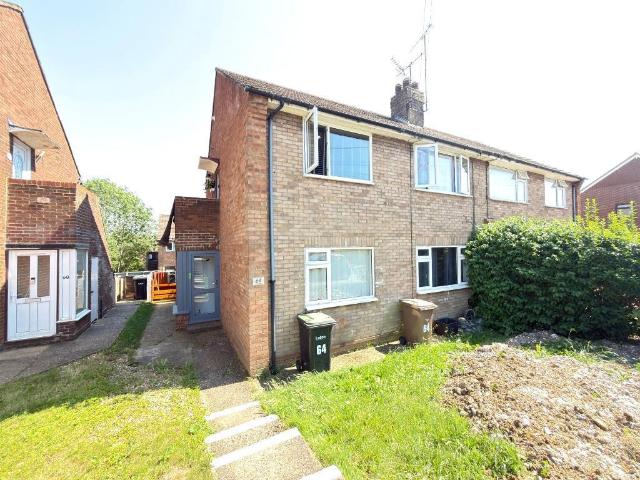 2 bedroom maisonette for sale