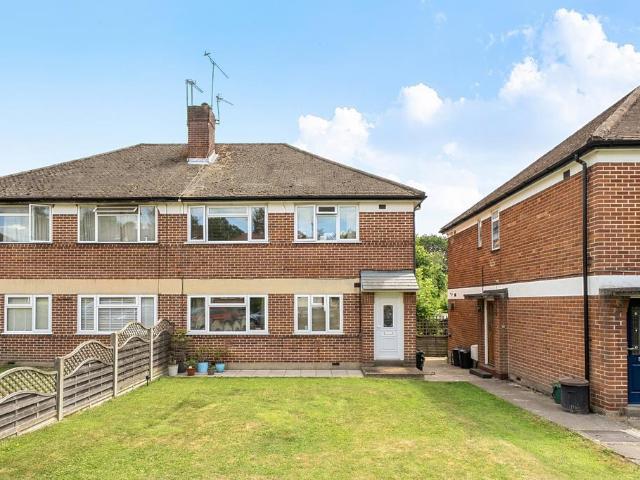 2 bedroom maisonette for sale
