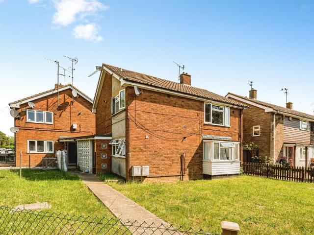 2 bedroom maisonette for sale