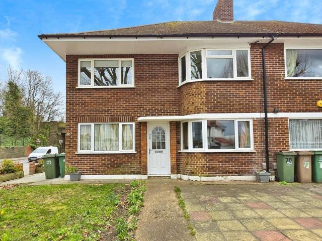 2 bedroom maisonette for sale