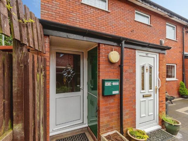 2 bedroom maisonette for sale