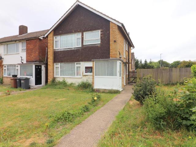 2 bedroom maisonette for sale
