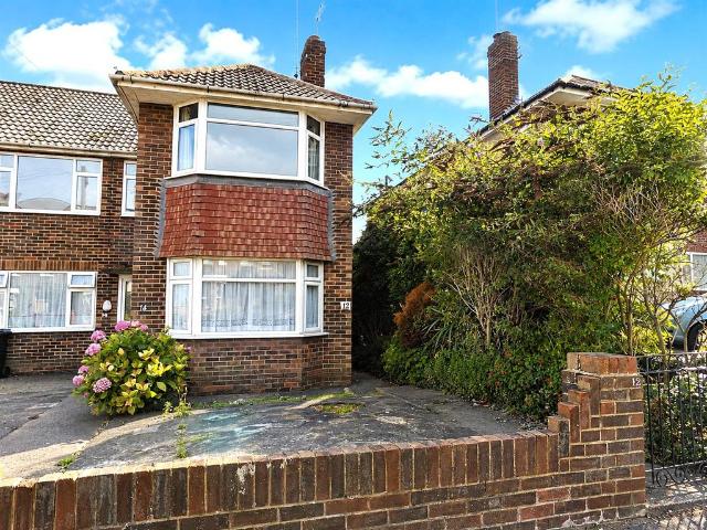 2 bedroom maisonette for sale