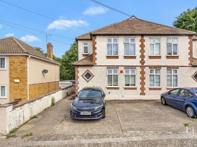 2 bedroom maisonette for sale