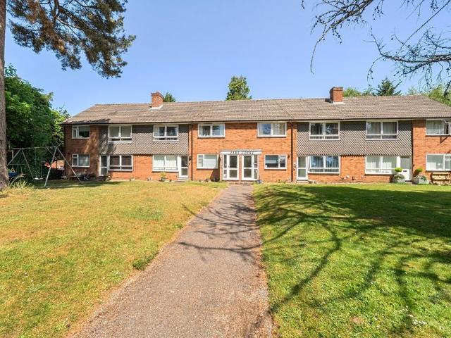 2 bedroom maisonette for sale
