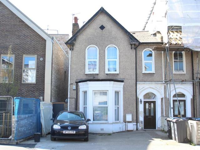 2 bedroom maisonette for sale